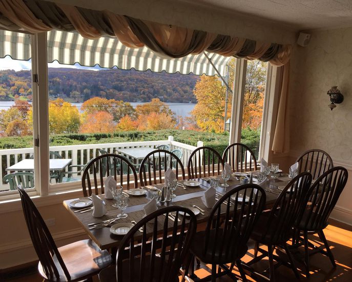 Restaurants with Great Fall Foliage
