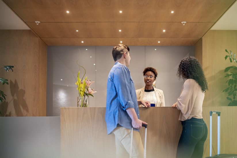 25 Tips for Traveling like a VIP on a Budget