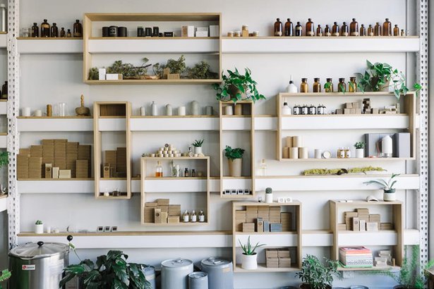 The 50 Best Places to Shop on Small Business Saturday | Cheapism.com