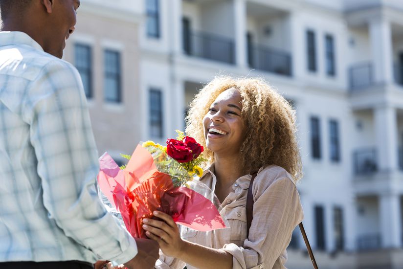 Valentine's Day Flowers for Less: 11 Romantic Ways to Save