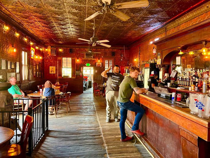 12 Haunted Restaurants Across America With Their Own Ghost Stories
