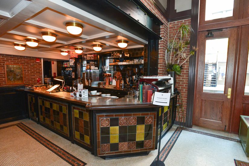 33 Firefighter and Police Bars Across America